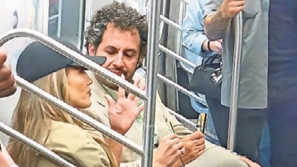 Jennifer Lopez New York metrosunda