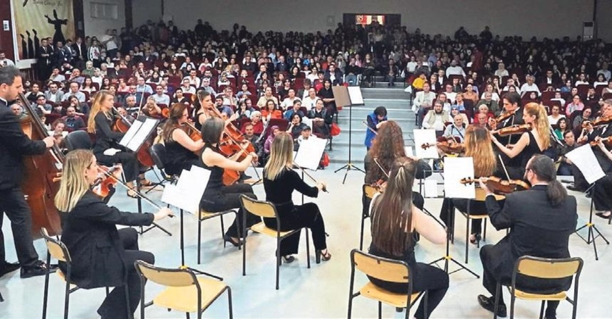 İzmir Senfoni Orkestrası ilk kez Çivril sahnesinde - Sarmaşık Haberleri İzmir Senfoni Orkestrası ilk kez Çivril sahnesinde - Sarmaşık Haberleri