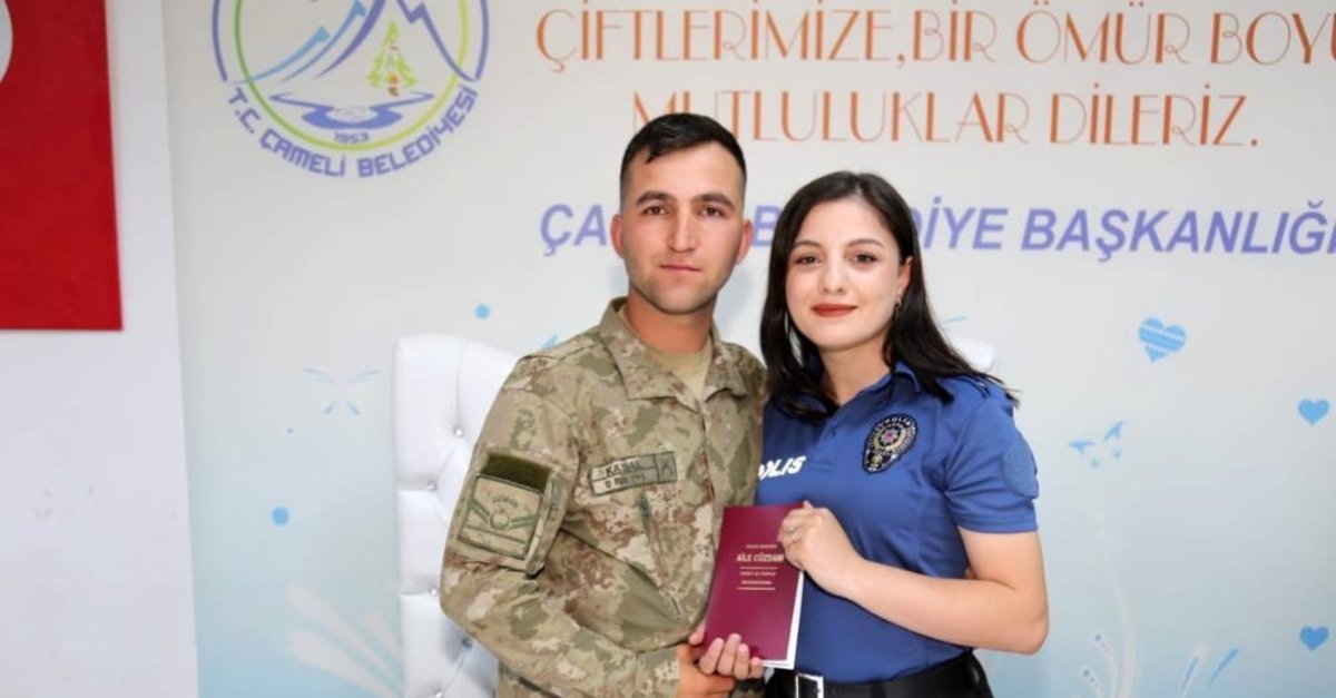 Polis asker aşkı nikahla taçlandı