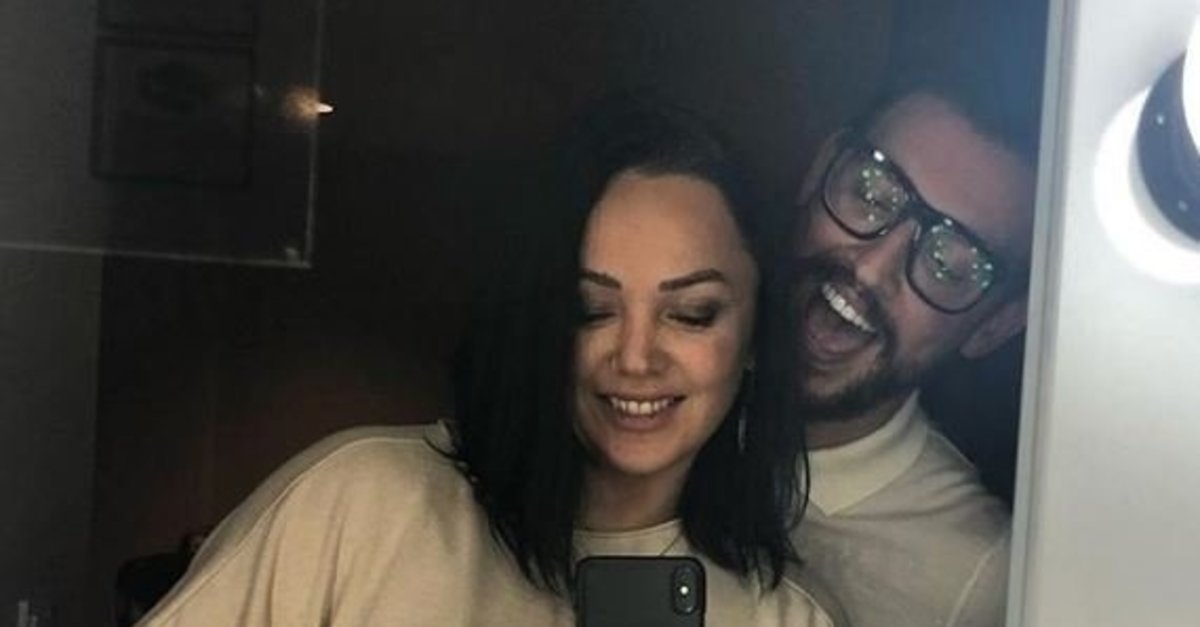 İtalyan şef ve jüri üyesi Danilo Zanna eşinden ayrılıyor mu? İtalyan şef ve jüri üyesi Danilo Zanna eşinden ayrılıyor mu?