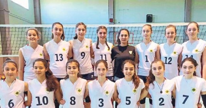 Manisa Büyükşehir filede zirveye çıktı - Spor Haberleri