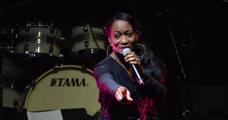 Miles’tan deprem bölgesine destek - Sarmaşık Haberleri