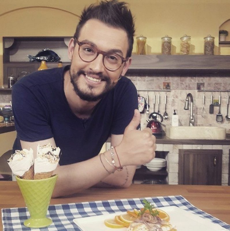 İtalyan şef ve jüri üyesi Danilo Zanna eşinden ayrılıyor mu? İtalyan şef ve jüri üyesi Danilo Zanna eşinden ayrılıyor mu?
