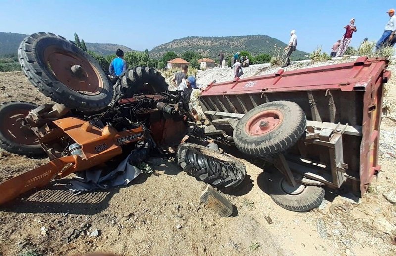 İzmir’de korkunç kaza! Devrilen traktörün sürücüsü öldü, eşi yaralandı İzmir’de korkunç kaza! Devrilen traktörün sürücüsü öldü, eşi yaralandı