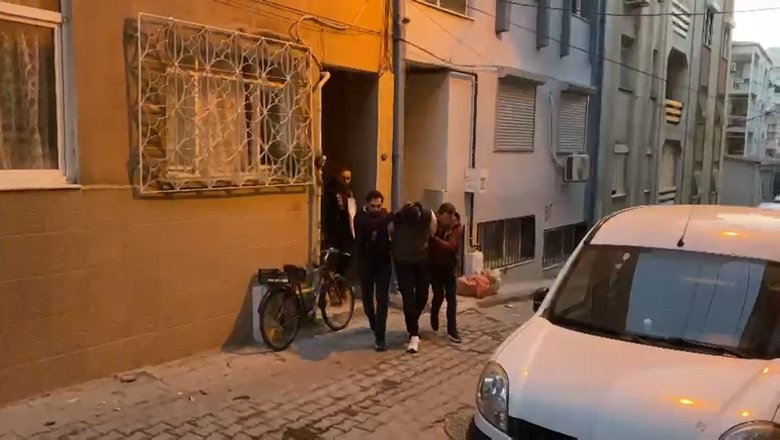 İzmir merkezli 10 ilde dolandırıcılık operasyonu! 17 kişi yakalandı İzmir merkezli 10 ilde dolandırıcılık operasyonu! 17 kişi yakalandı