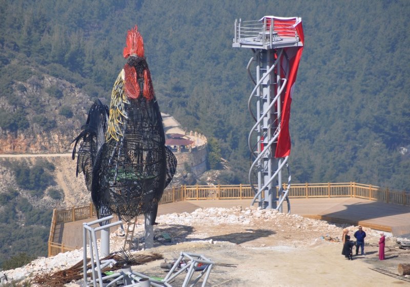 Denizli’de dünyanın en büyük horoz heykeli için Guinness’e başvuru ...