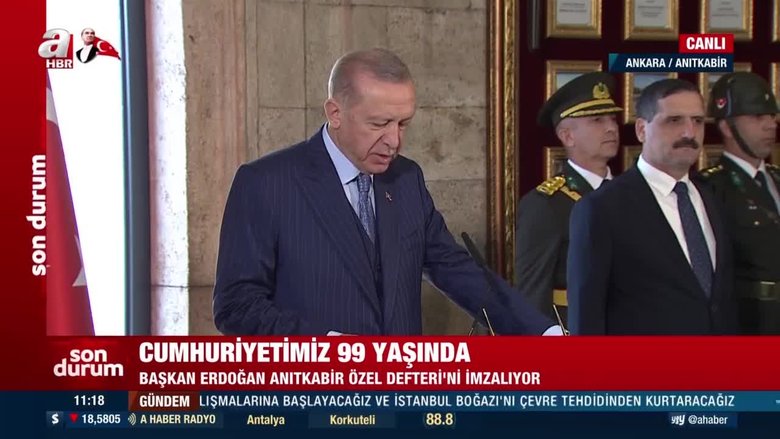 Başkan Erdoğan Anıtkabir Özel Defteri’ni imzaladı Başkan Erdoğan Anıtkabir Özel Defteri’ni imzaladı