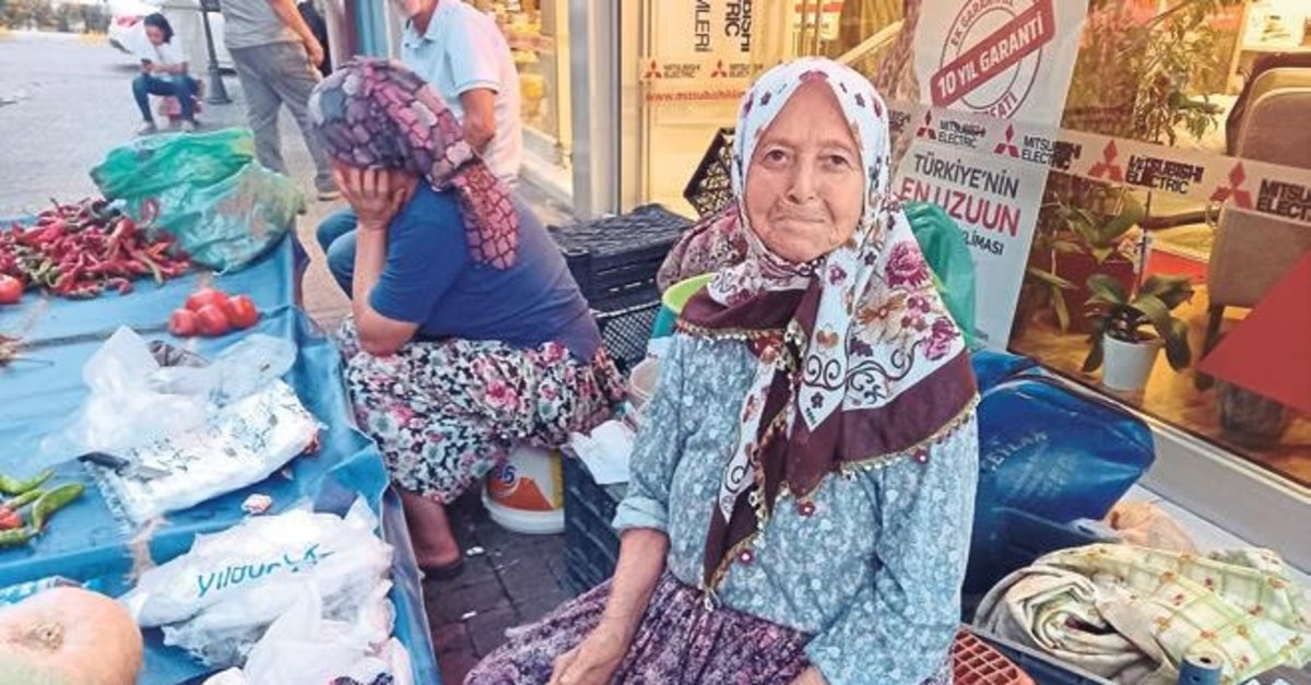 Müşerref Nine 75 yıldır pazarda