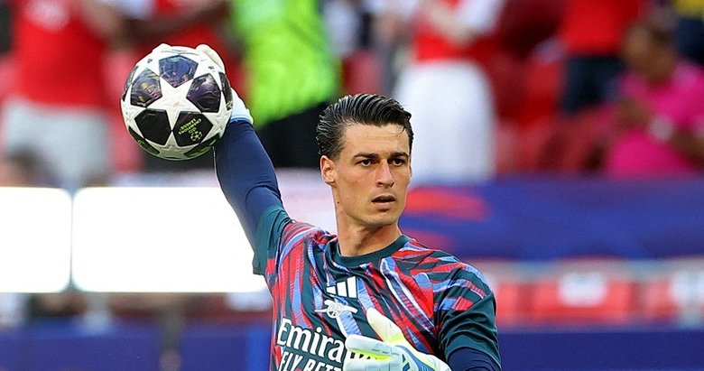 Kara Kartal’a İspanyol eldiven