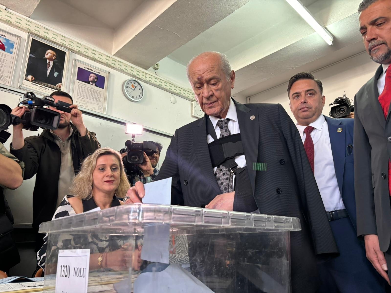 MHP lideri Devlet Bahçeli oyunu kullandı - Gündem Haberleri MHP lideri Devlet Bahçeli oyunu kullandı - Gündem Haberleri